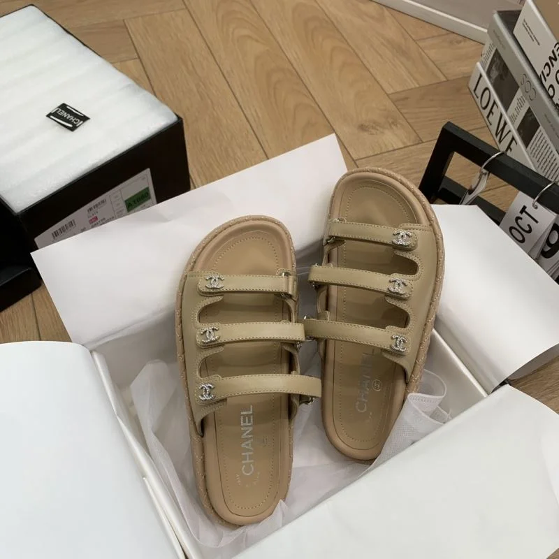 Top mirror Chanel Sandals
