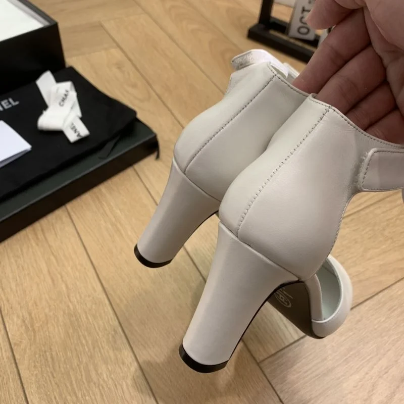 Top mirror Chanel Sandals