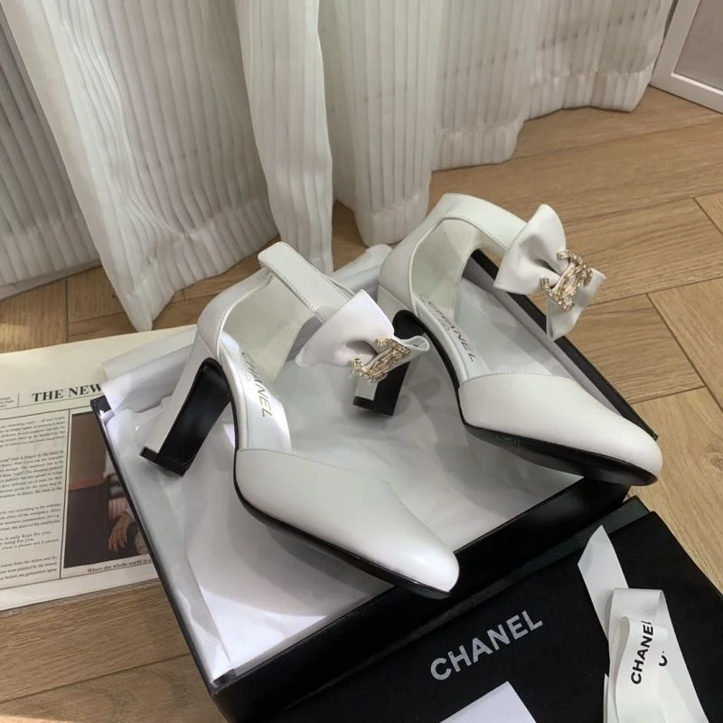Top mirror Chanel Sandals