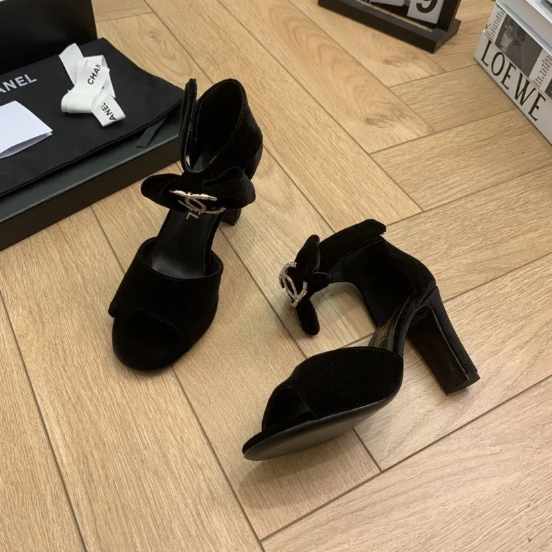 Top mirror Chanel Sandals