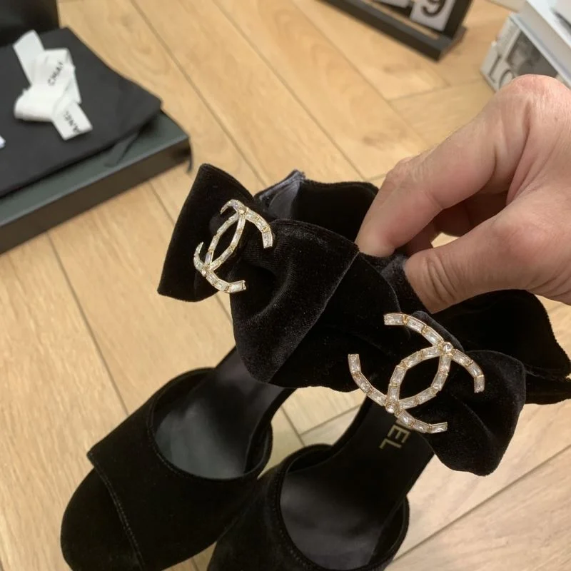 Top mirror Chanel Sandals