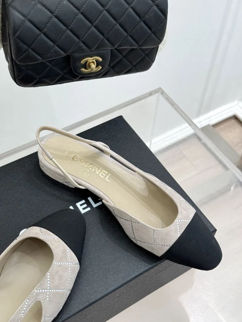 Low-cost Chanel Sandals