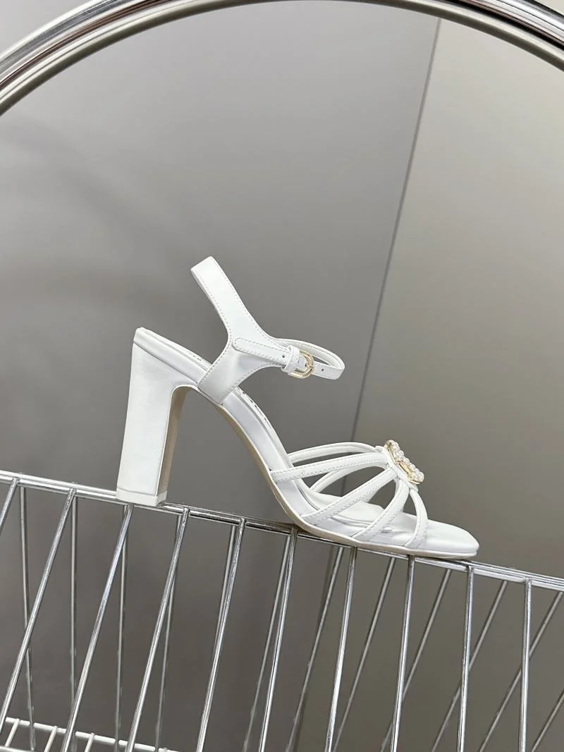 Top match Chanel Sandals