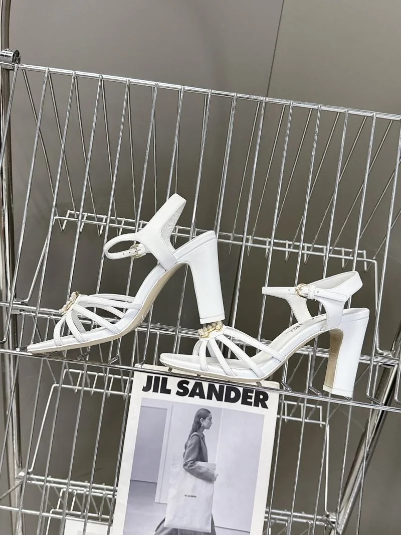Top match Chanel Sandals