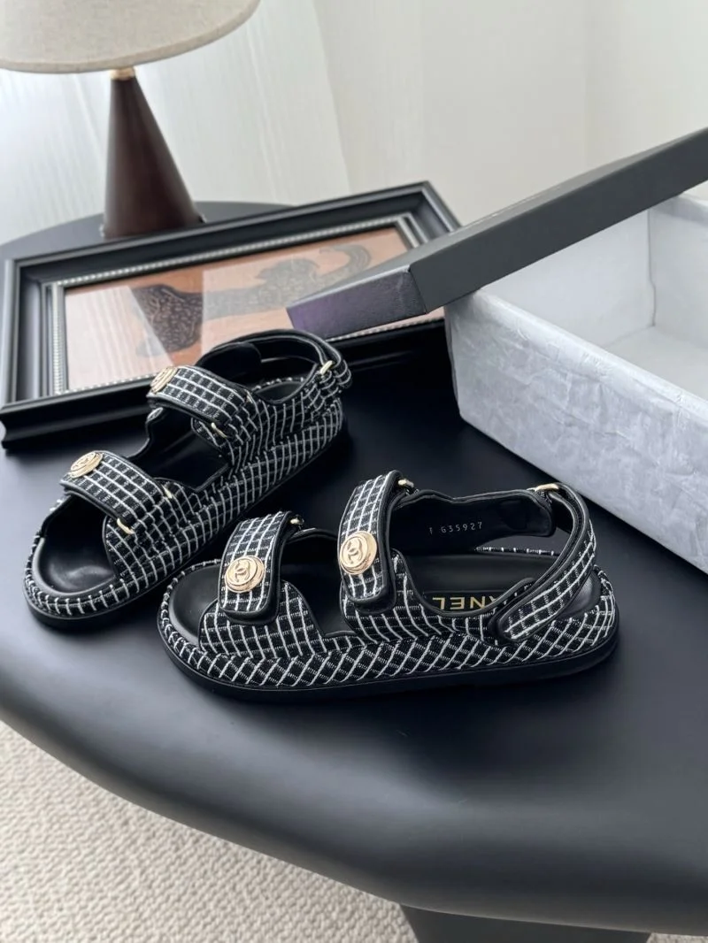 Accurate model Chanel Sandals