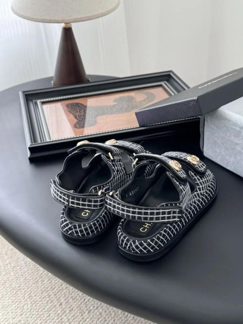 Accurate model Chanel Sandals