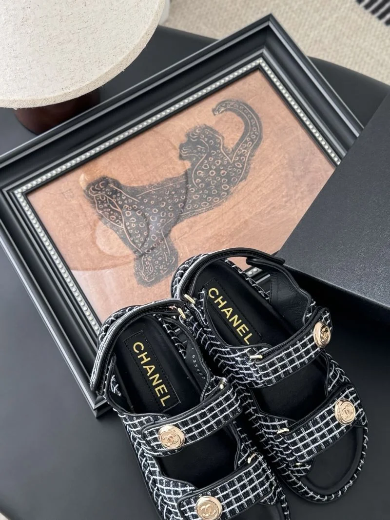 Accurate model Chanel Sandals