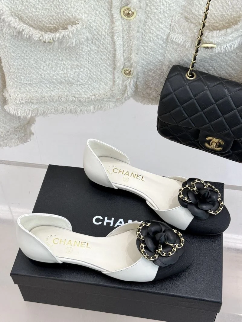 Low-cost Chanel Sandals