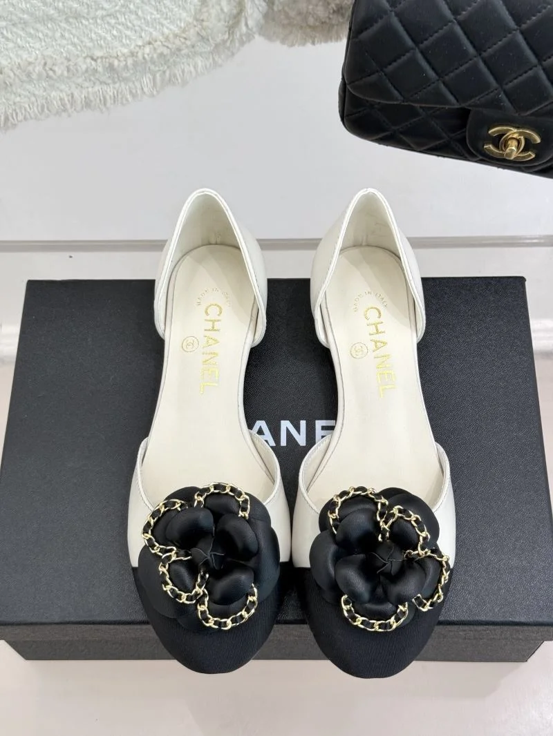 Low-cost Chanel Sandals