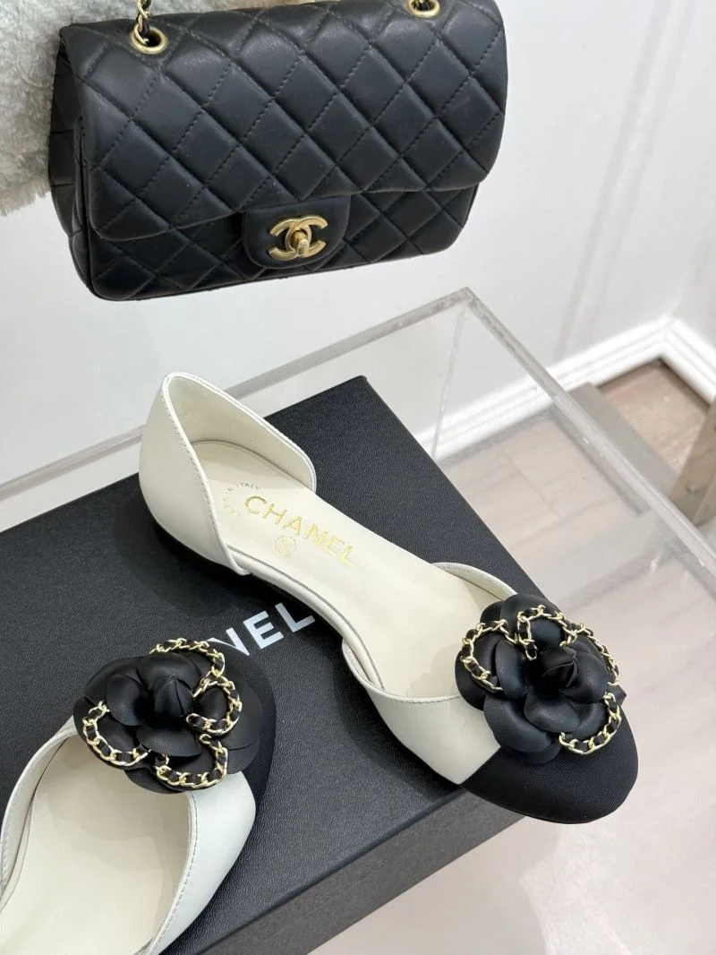 Low-cost Chanel Sandals