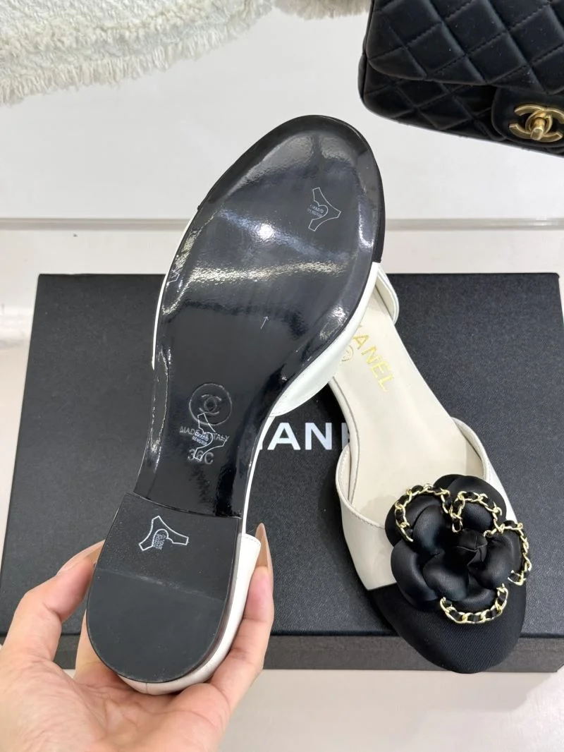 Low-cost Chanel Sandals