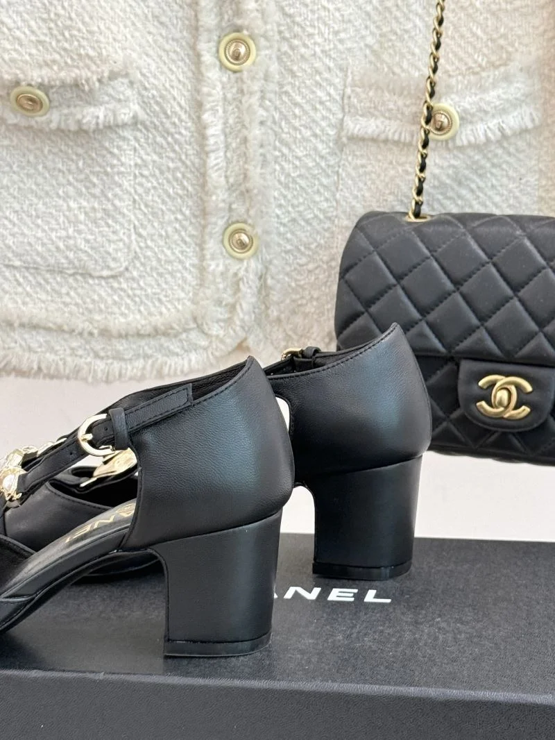 Low-cost Chanel Sandals