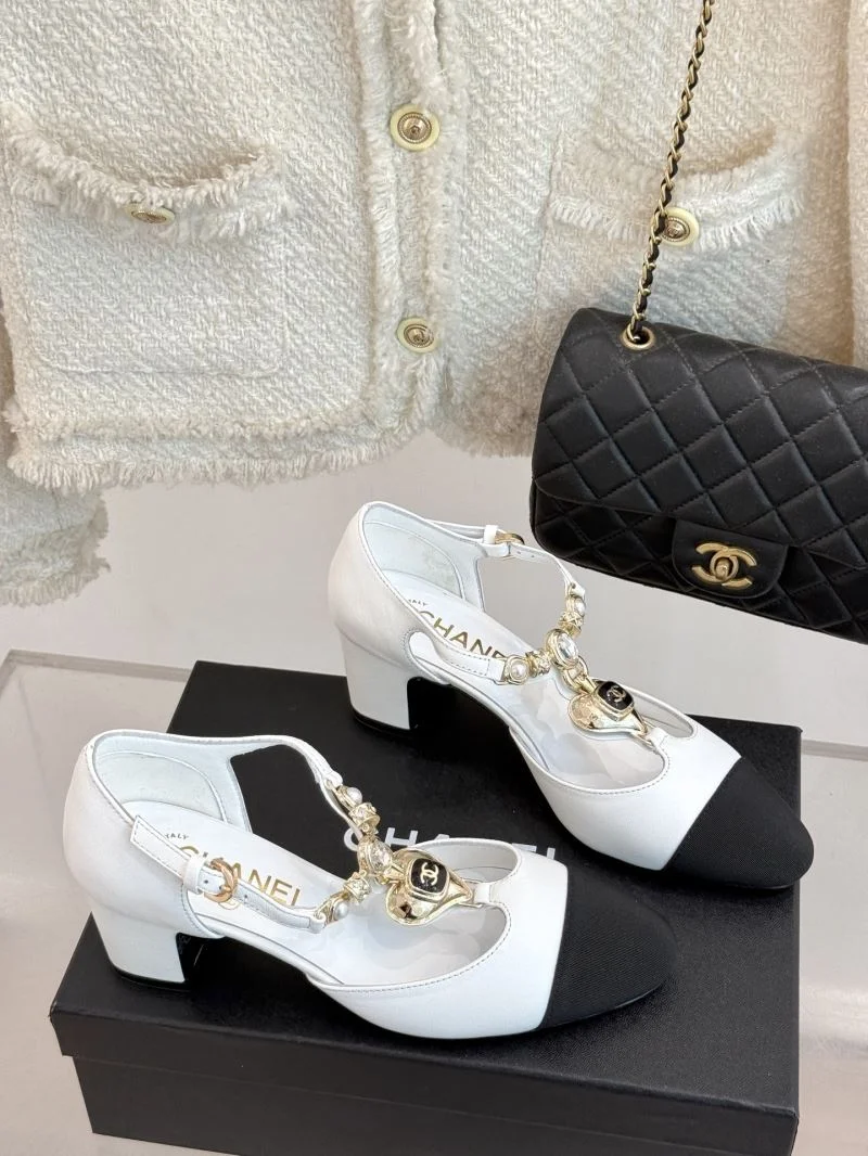 Accurate model Chanel Sandals