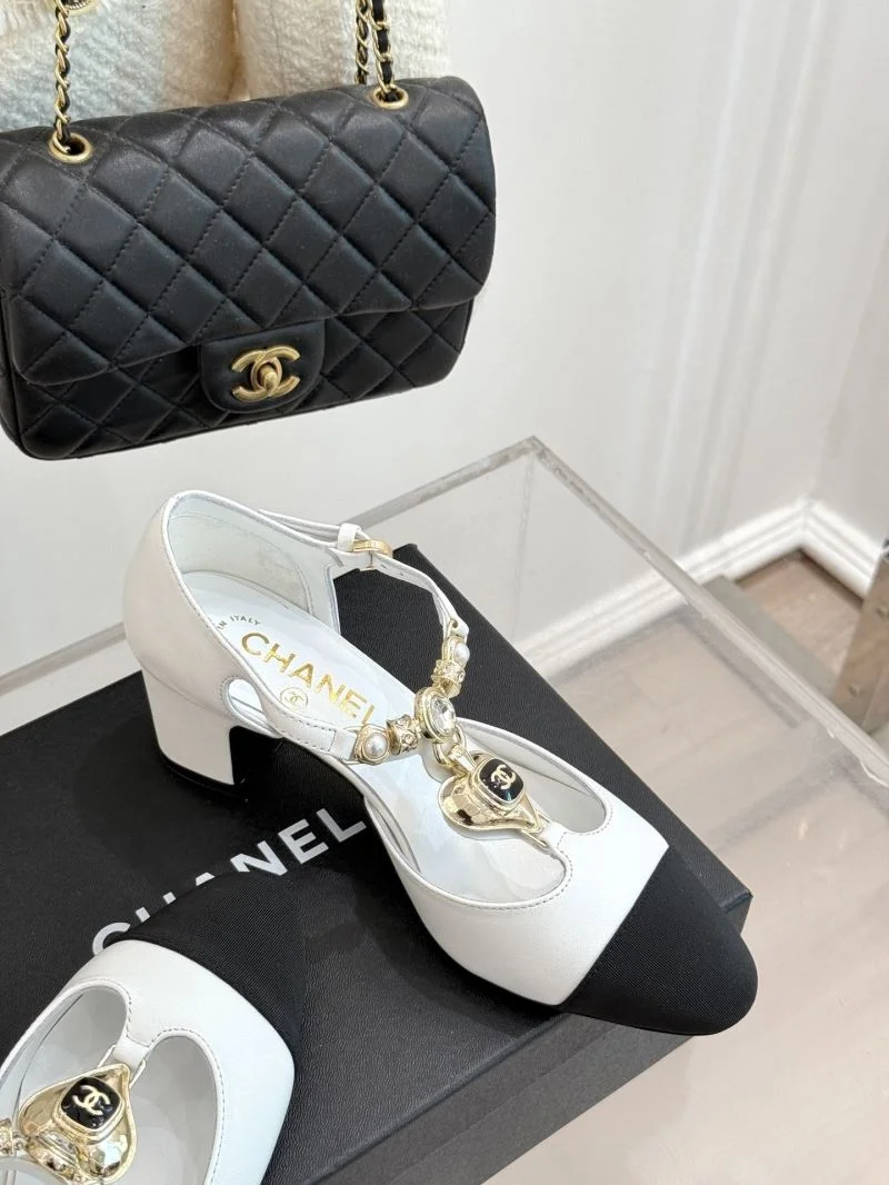 Accurate model Chanel Sandals