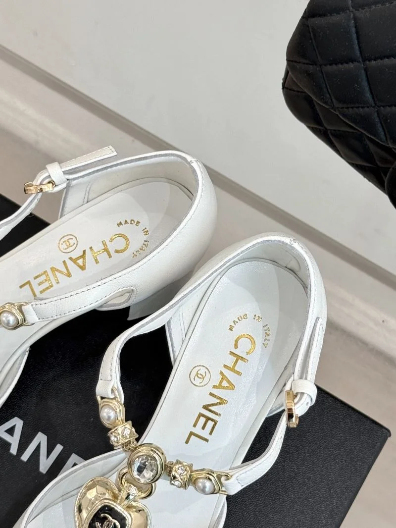 Accurate model Chanel Sandals