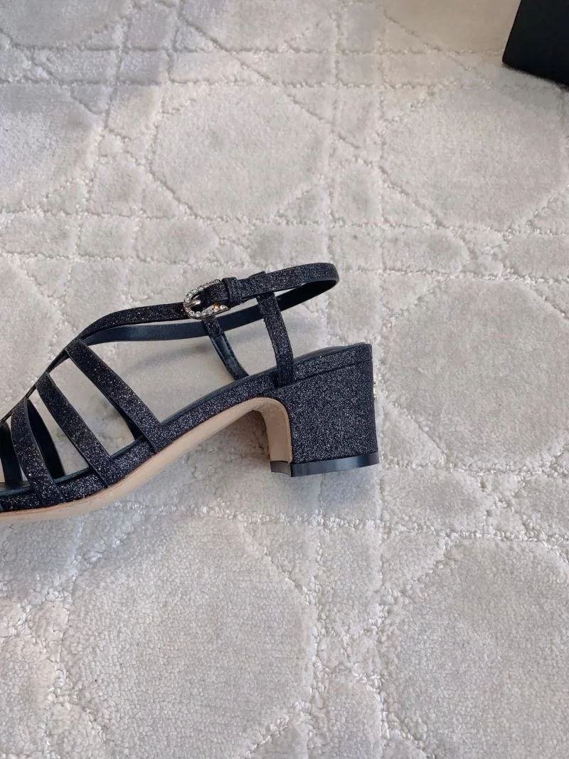 Top match Chanel Sandals