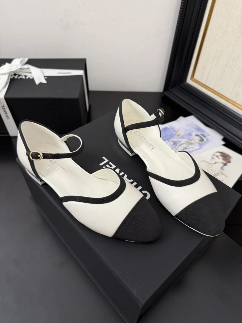 Accurate model Chanel Sandals