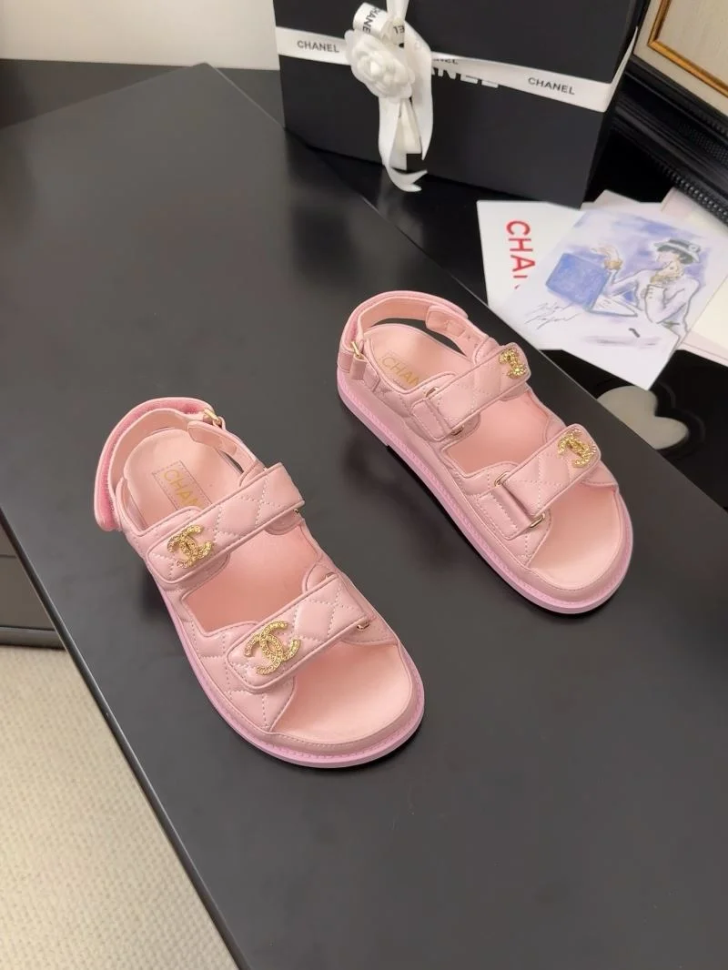 Top match Chanel Sandals