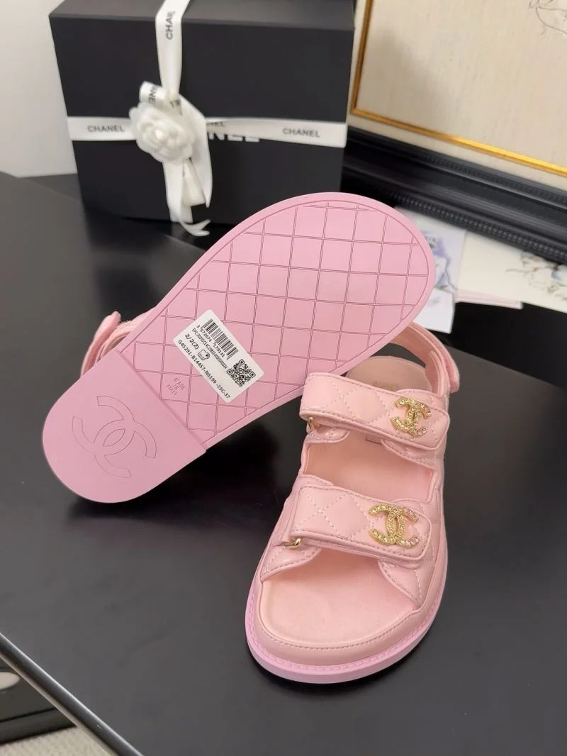 Top match Chanel Sandals