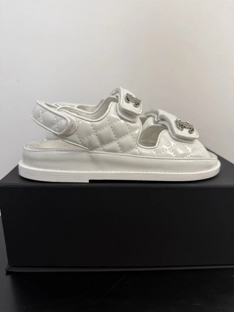 Low-cost Chanel Sandals