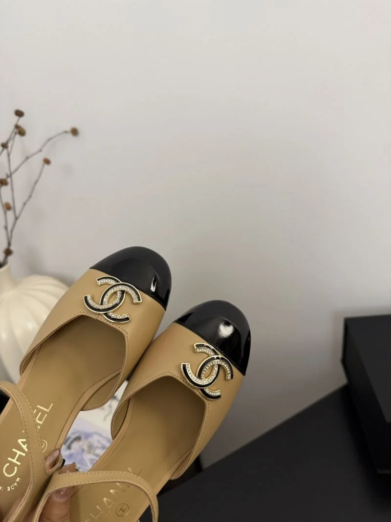 Low-cost Chanel Sandals