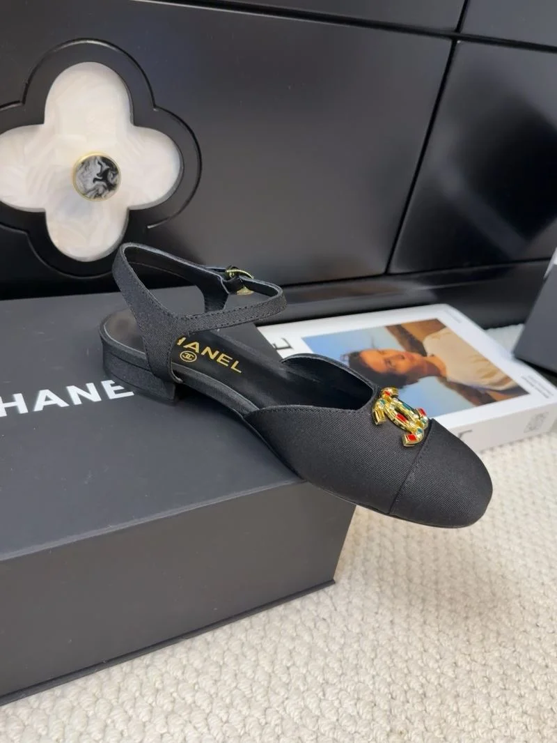 Low-cost Chanel Sandals