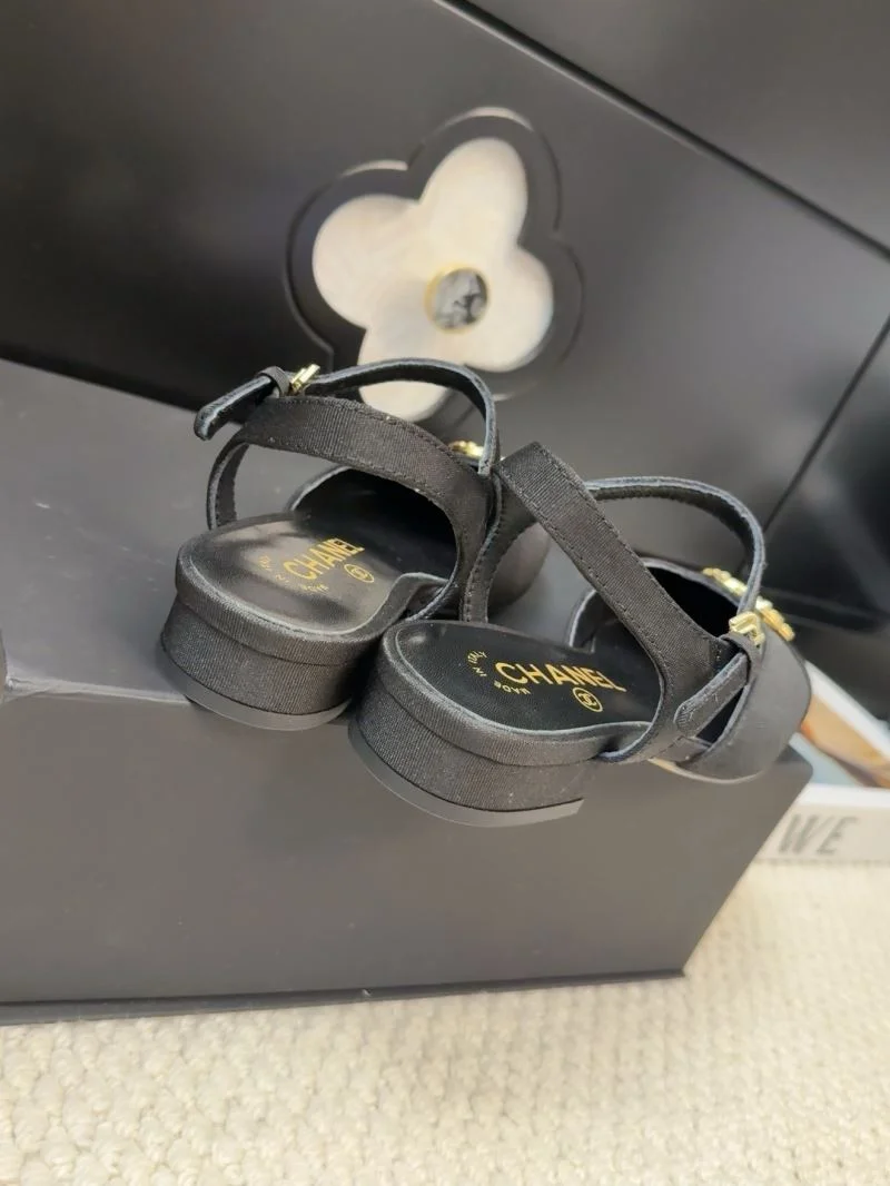 Low-cost Chanel Sandals