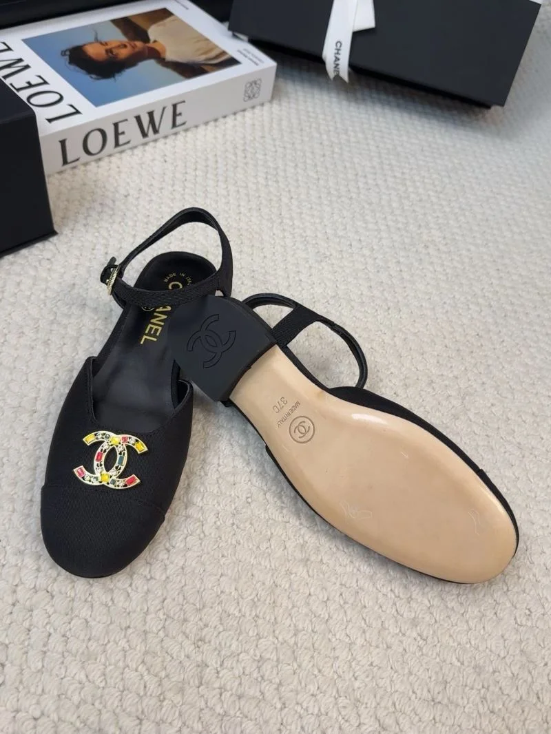 Low-cost Chanel Sandals