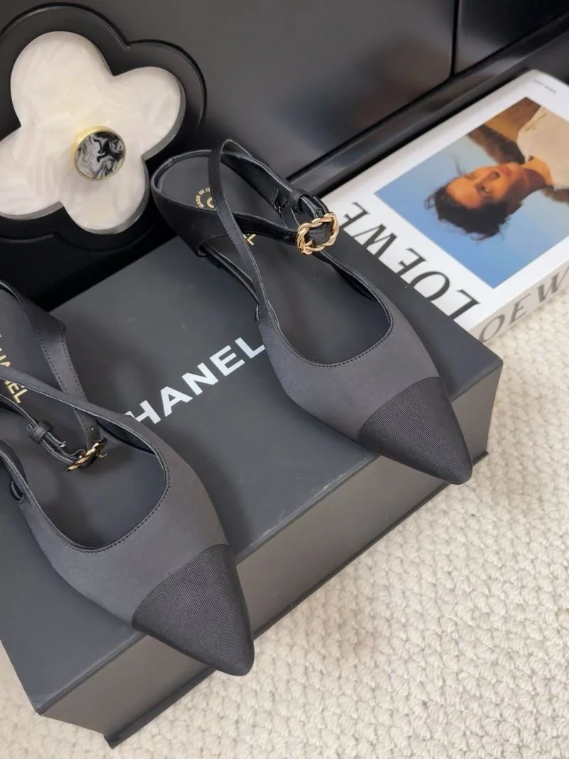 Accurate model Chanel Sandals