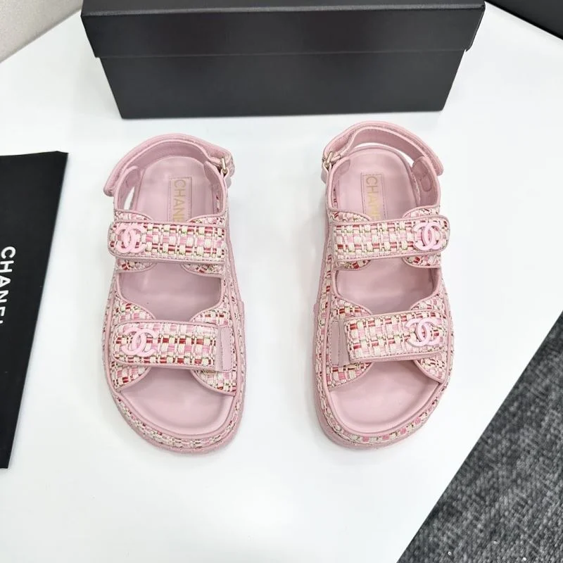 Top match Chanel Sandals
