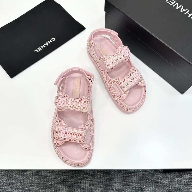 Top match Chanel Sandals