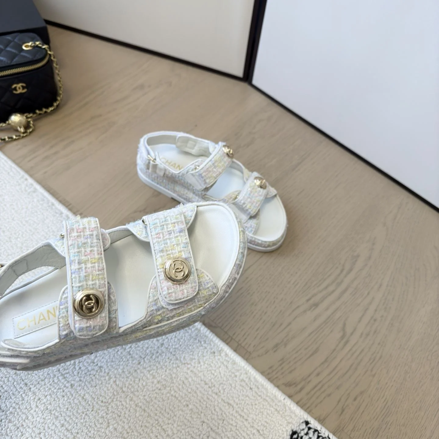 Accurate model Chanel Sandals