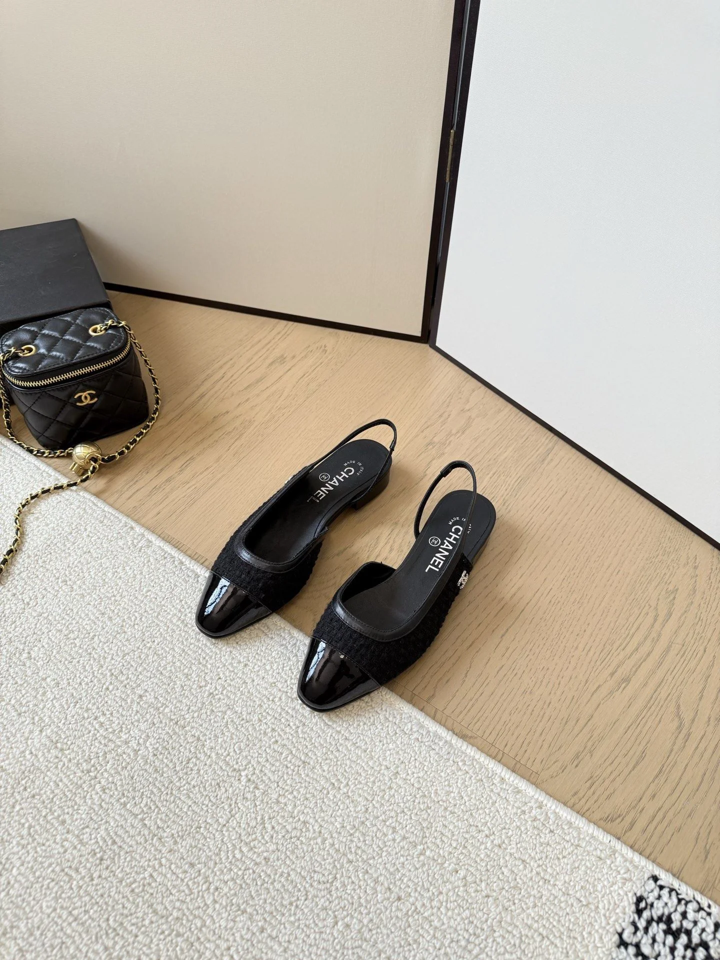 Accurate model Chanel Sandals