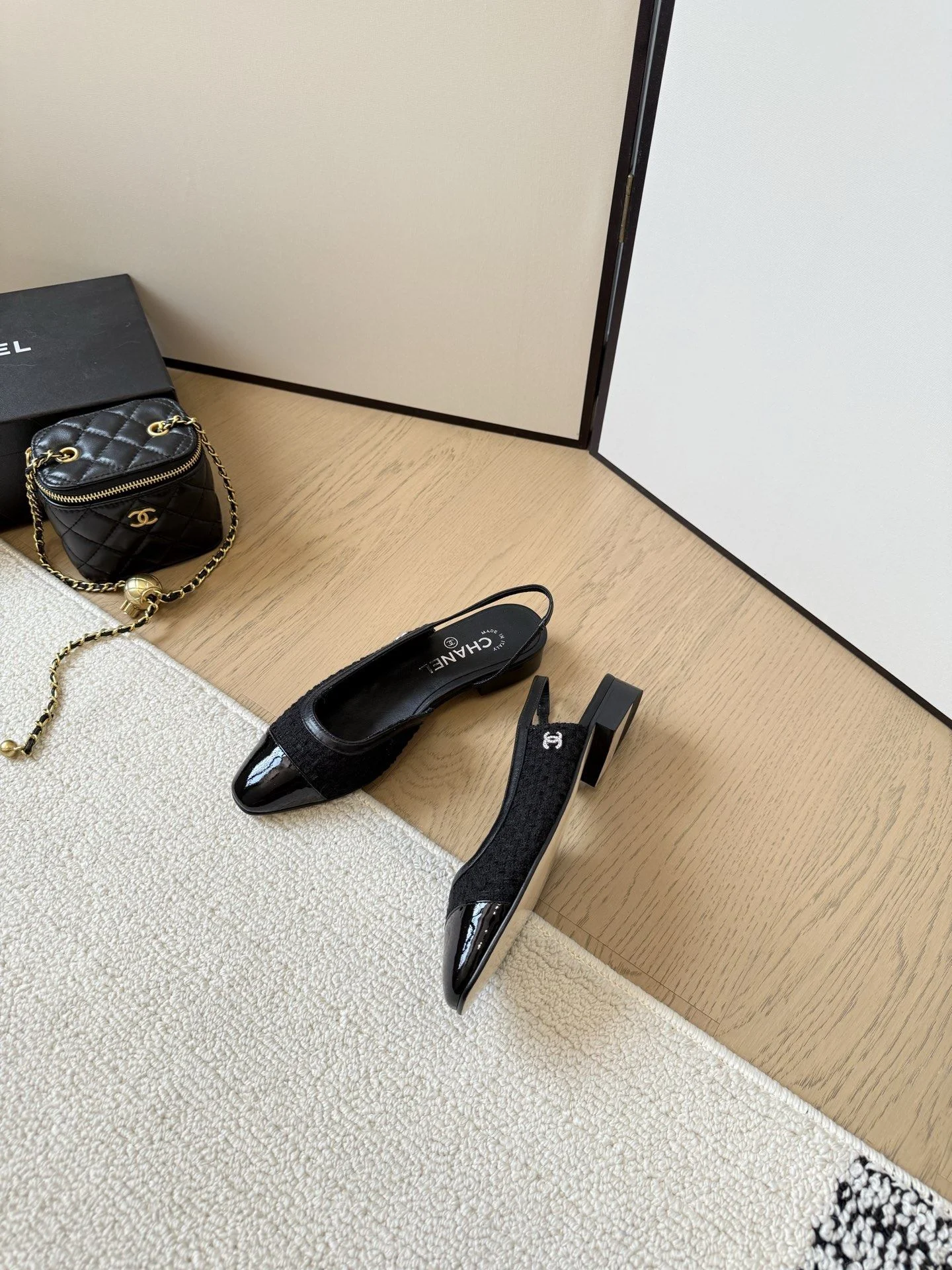Accurate model Chanel Sandals