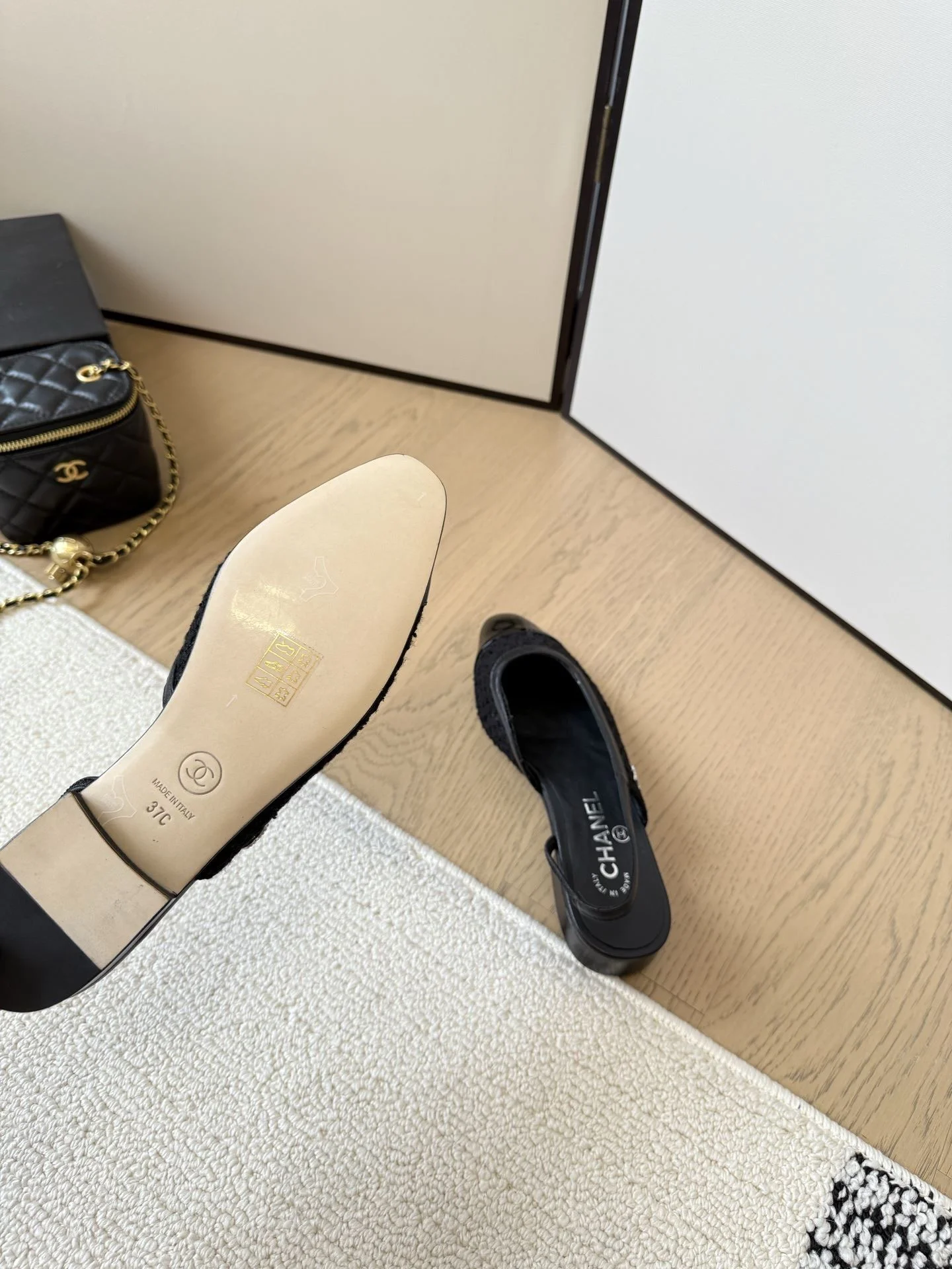 Accurate model Chanel Sandals
