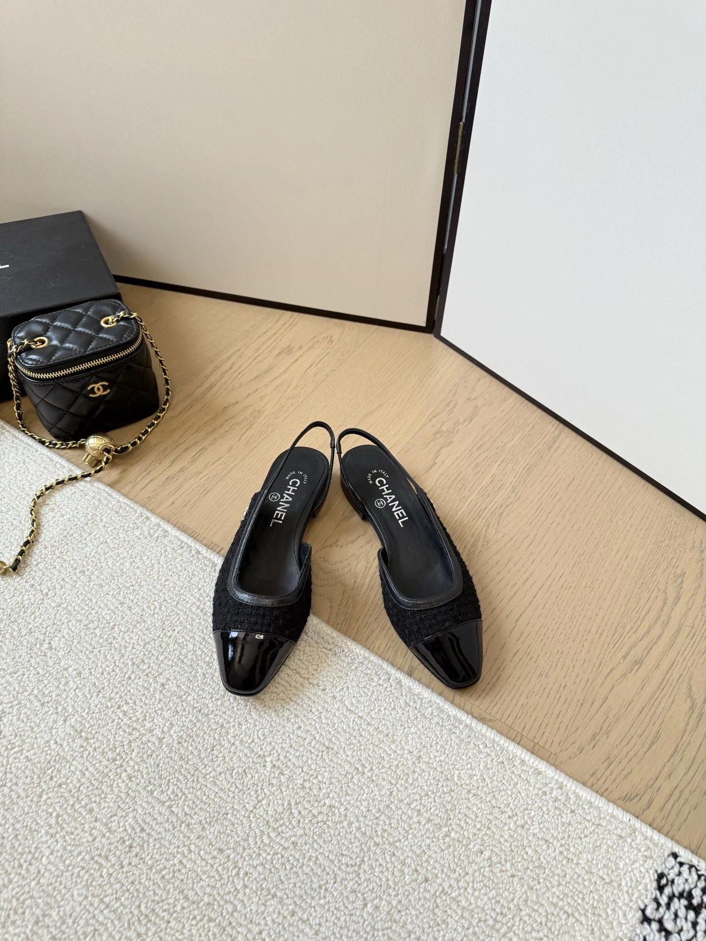Accurate model Chanel Sandals