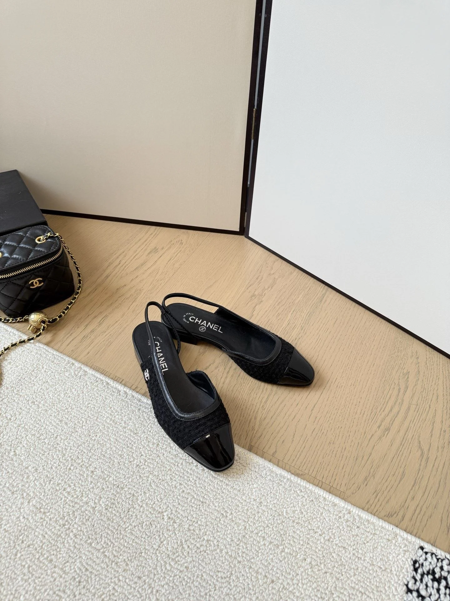 Accurate model Chanel Sandals