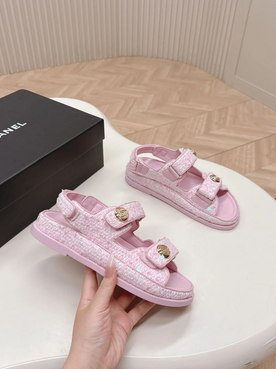 Accurate model Chanel Sandals