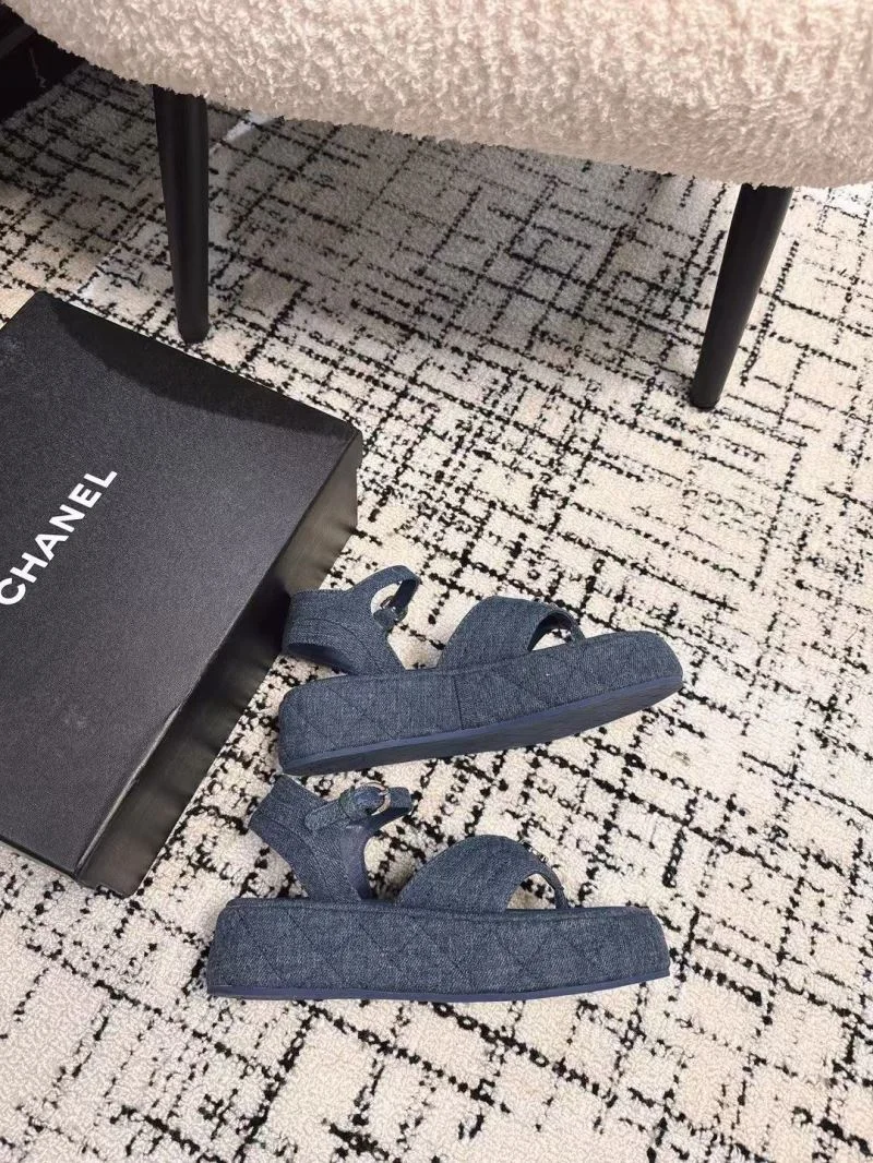Low-cost Chanel Sandals