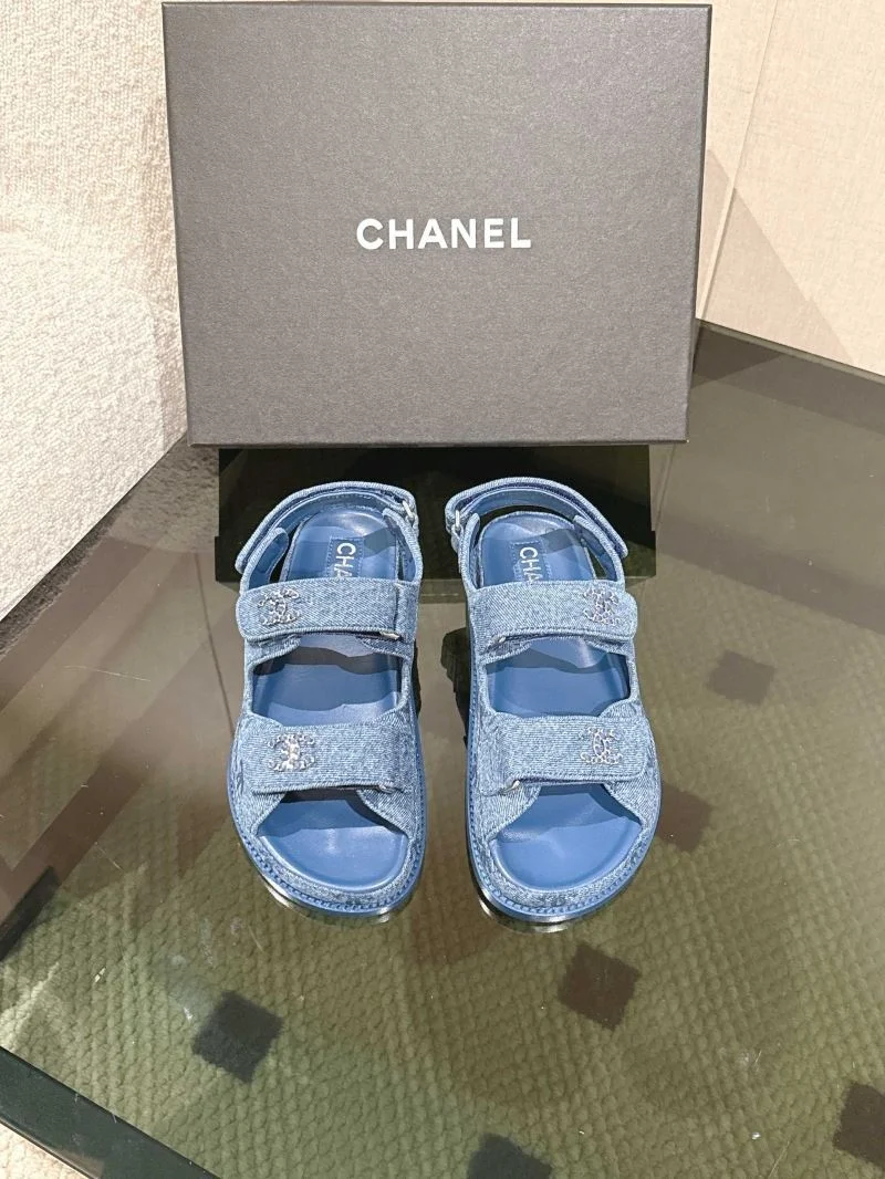 Top mirror Chanel Sandals