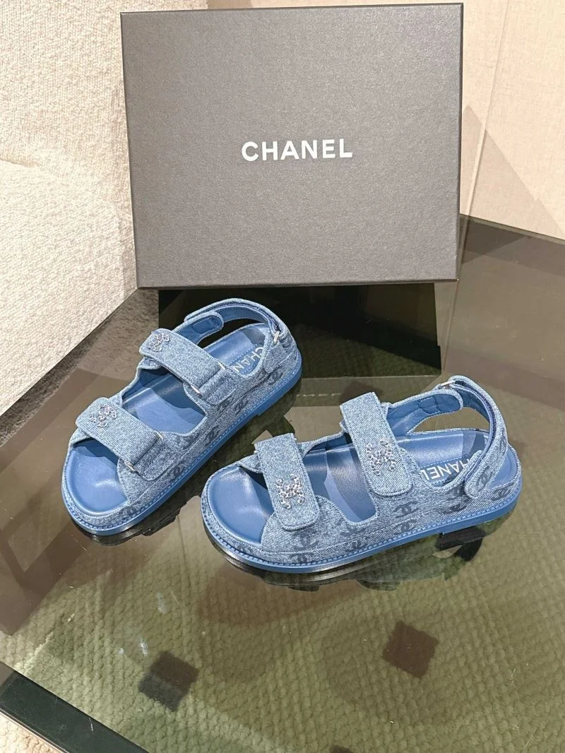 Top mirror Chanel Sandals