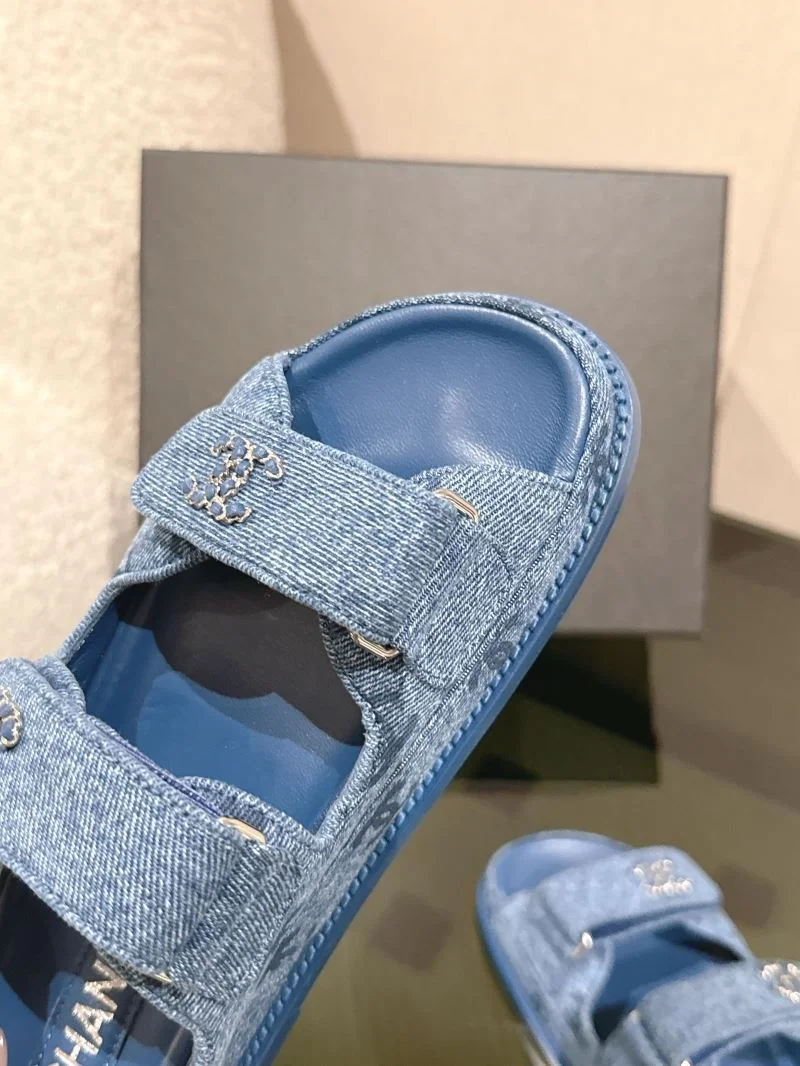 Top mirror Chanel Sandals