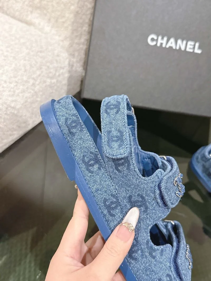 Top mirror Chanel Sandals