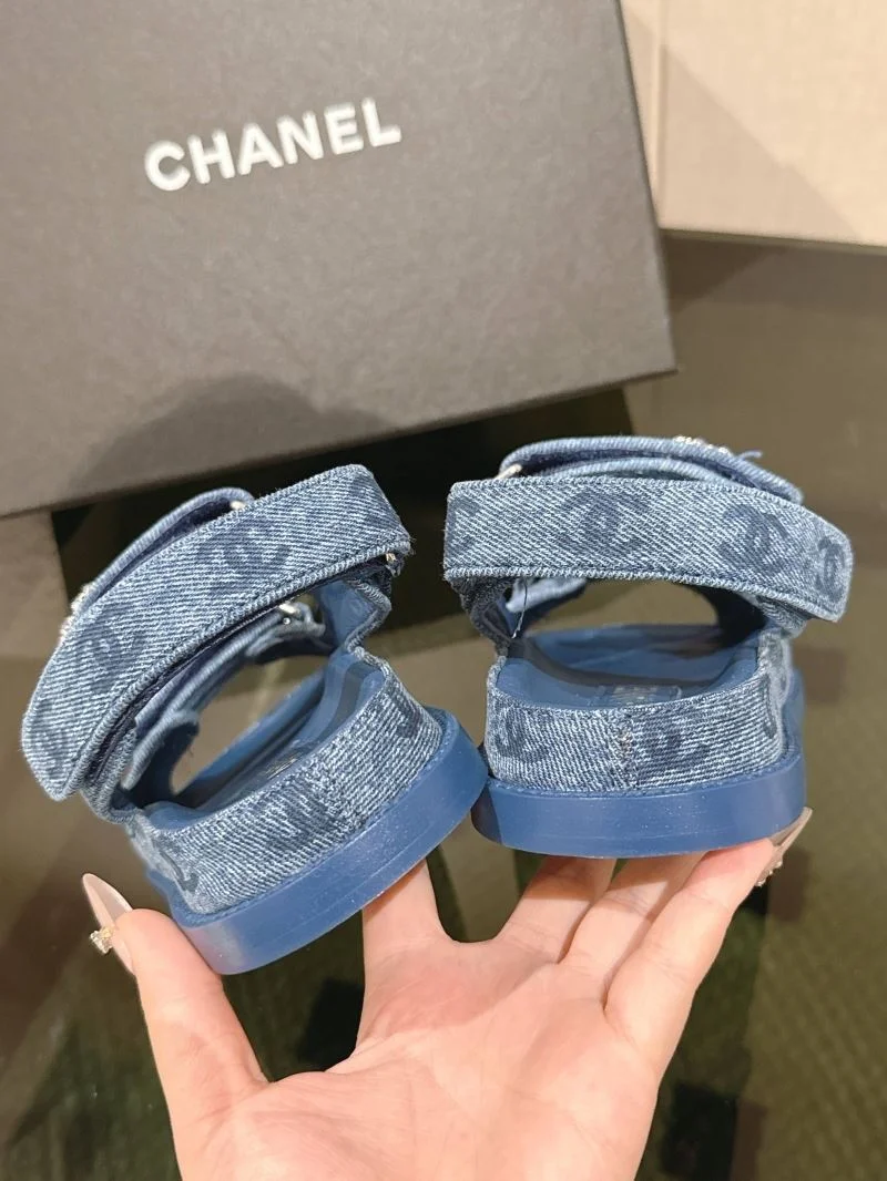 Top mirror Chanel Sandals
