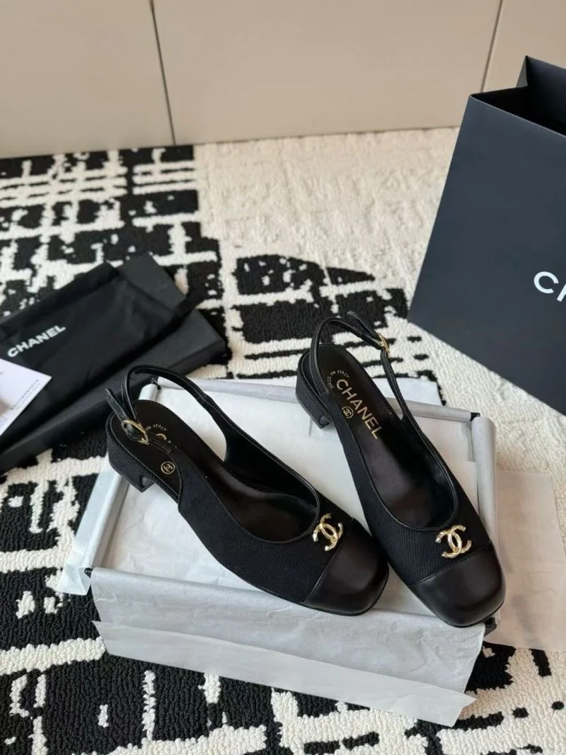 Low-cost Chanel Sandals