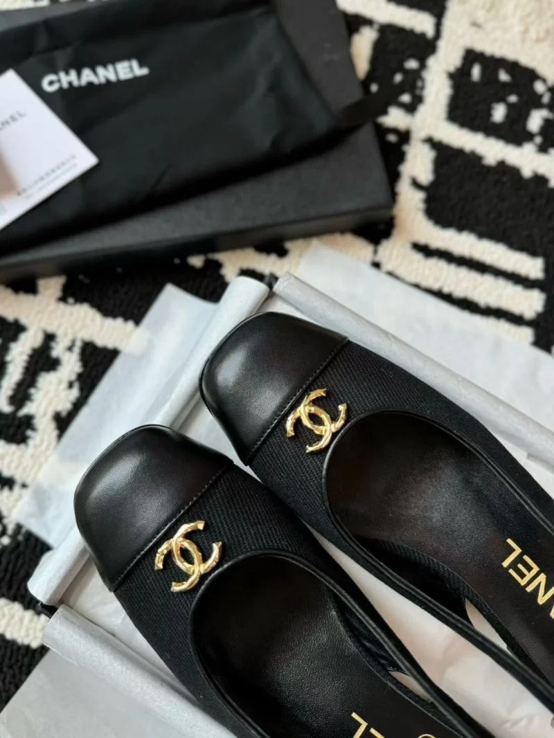 Low-cost Chanel Sandals