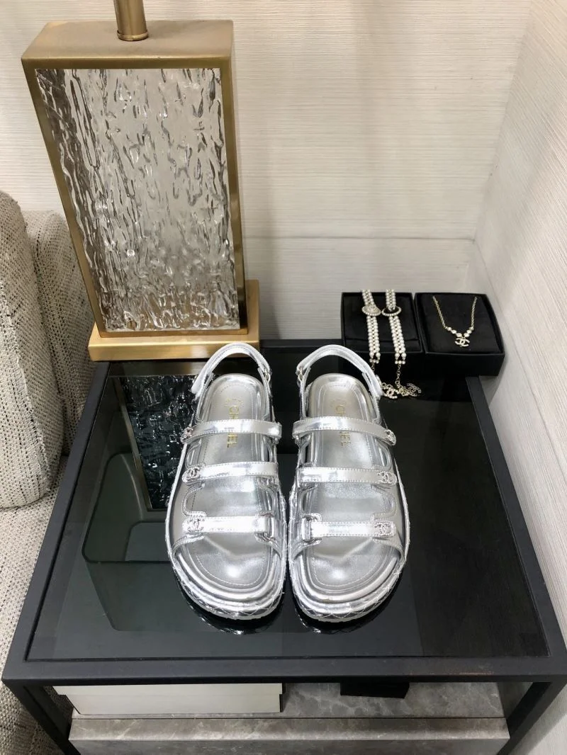 Accurate model Chanel Sandals