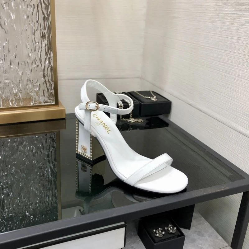 Top mirror Chanel Sandals