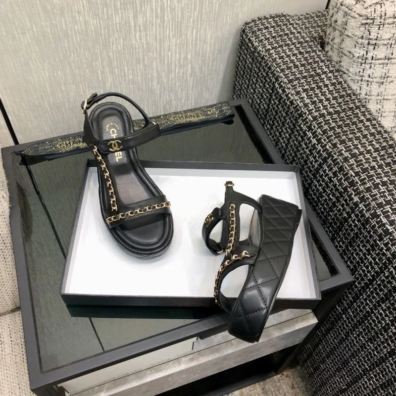 Top match Chanel Sandals