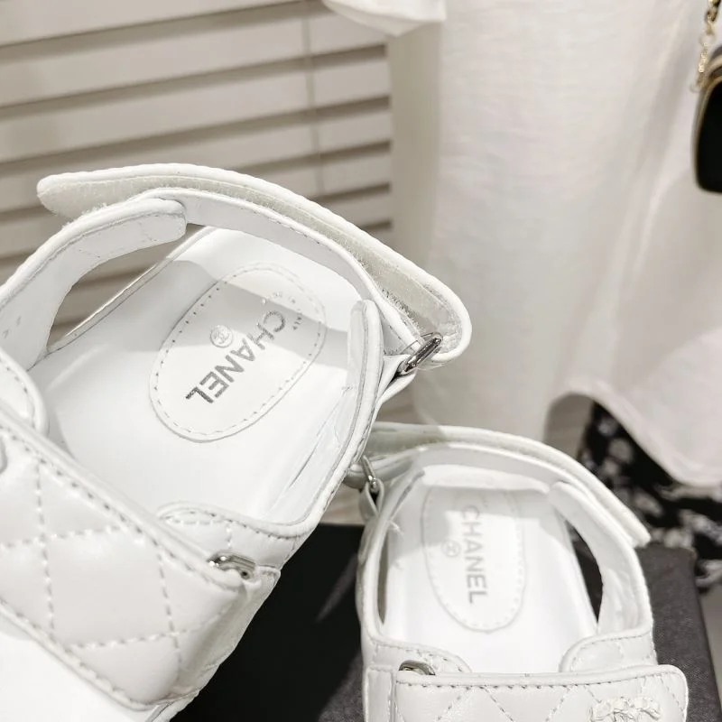 Accurate model Chanel Sandals
